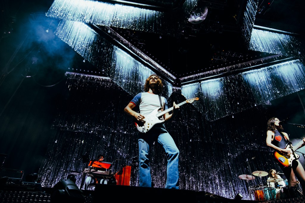 LIVE REVIEW + PHOTOS: Wolf Alice - AO Arena, Manchester - 28/11/2025 | The Soundboard